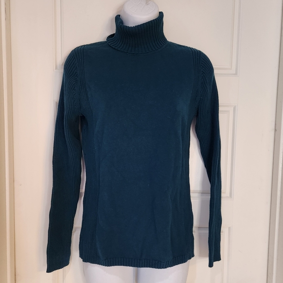 Leo & Nicole | Sweaters | Leo Nicole Turtleneck Sweater | Poshmark
